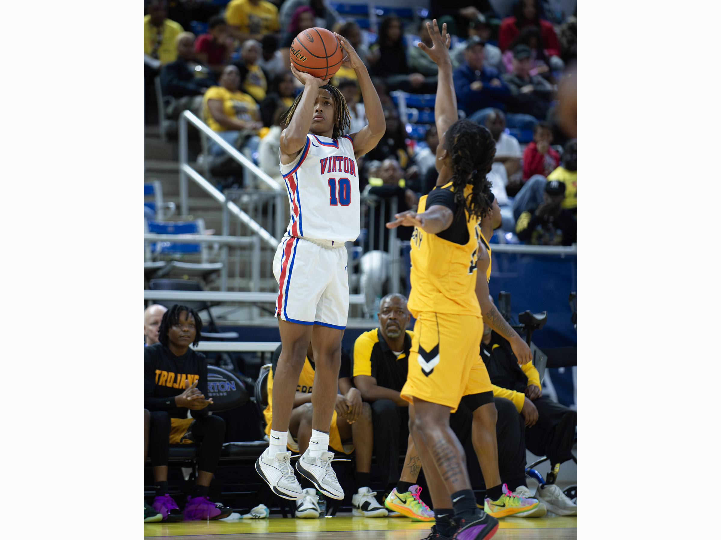 Rigmaiden’s clutch three sends Vinton to state title game | American Press