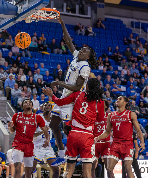 A first-place rout | American Press